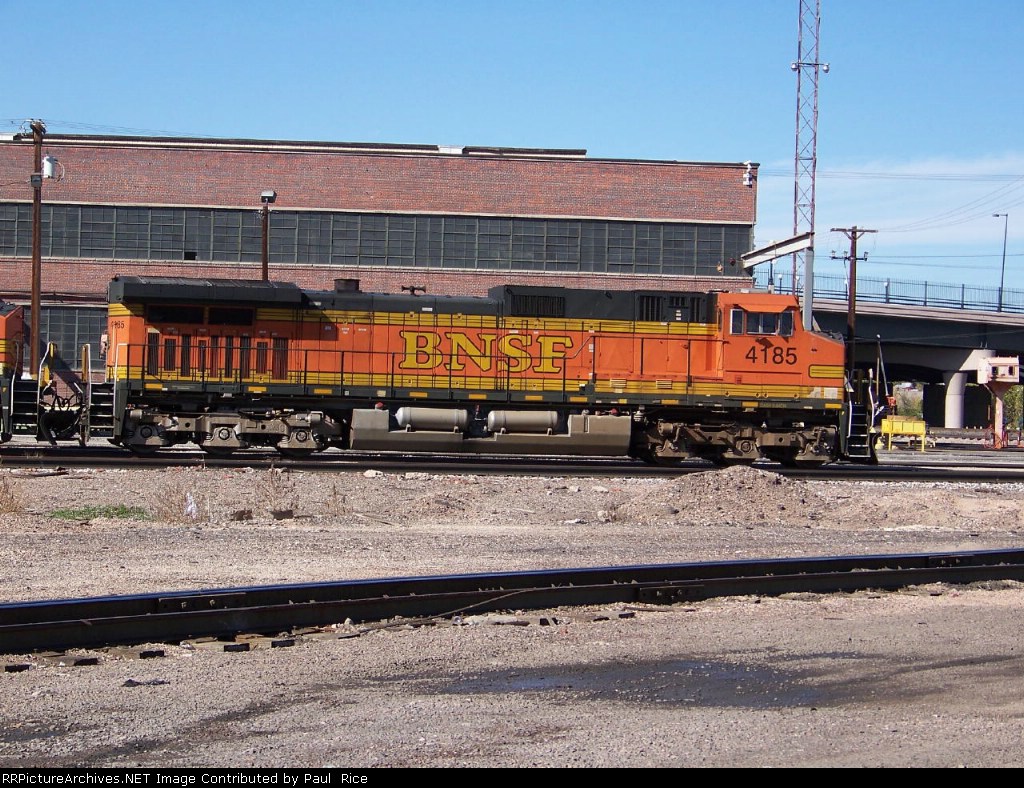 BNSF 4185